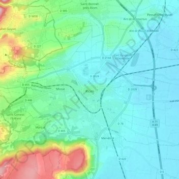Riomの地形図、標高、地勢